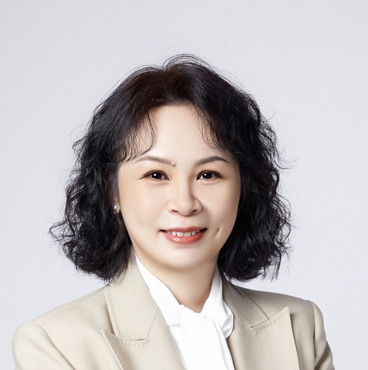 2025 Judges - Eileen Tang